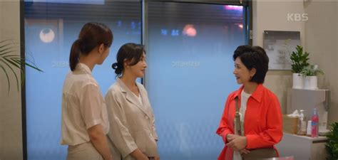 [현재는 아름다워] 올케 사부인 복잡한 박지영과 김혜옥의 관계 모두가 어색한 시간 스타연예 Kbs연예