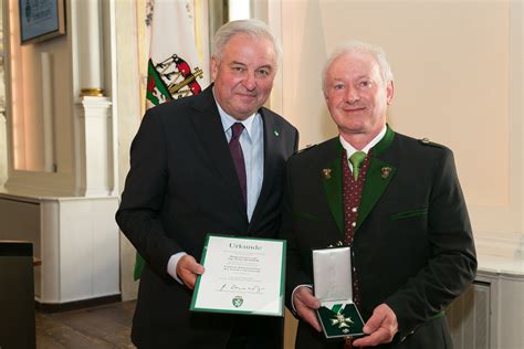 Bgm Ad Ing Franz Plasser Wurde Geehrt Leibnitz