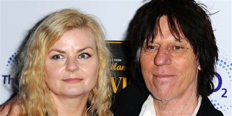Sandra Cash Facts About Jeff Becks Wife Who Helped Keep Johnny Depp
