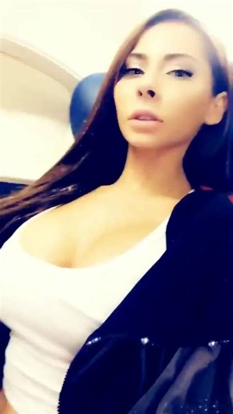 Tits Out On The Plane Scrolller