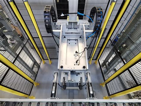 diff and trailing link bolting apex automation