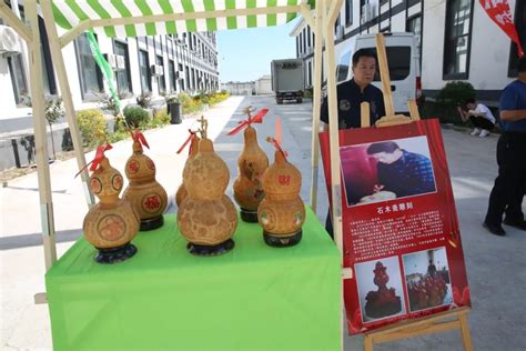 人气满满热闹非凡这场村晚实在燃 澎湃号政务 澎湃新闻 The Paper