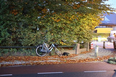 Fietser Ernstig Gewond Na Aanrijding Met Vrachtwagen Gelrenieuws