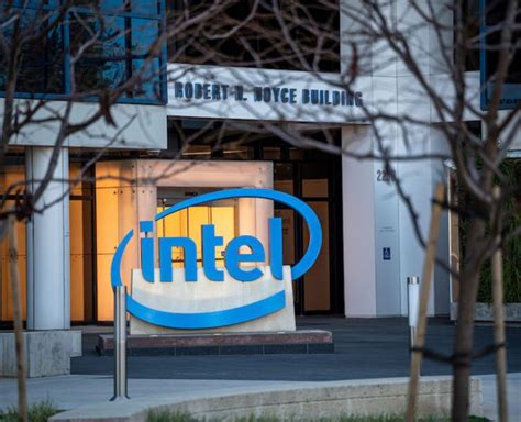 Intel To Delay Shipping Its Next Generation Chips Until