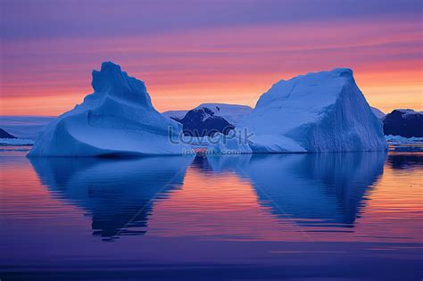 오로라 아래 떠다니는 빙산 일러스트 무료 다운로드 Lovepik