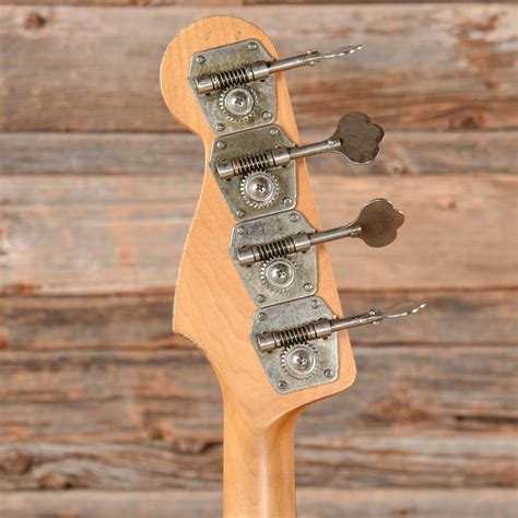 Fender 60th Anniversary Road Worn 60s Jazz Bass Sunburst 2020