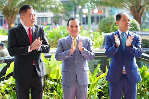 ឯកឧត្តម ហួត ហាក់ Huot Hak ហួត ហាក់