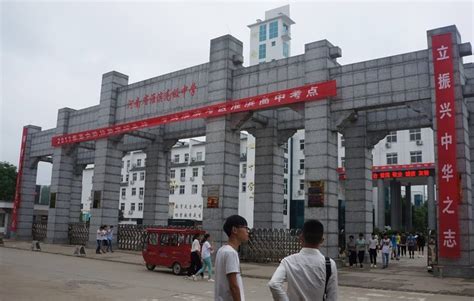 高考“最辛苦”的省，学生睡眠不到6小时？差一分干掉一操场人！ 搜狐大视野 搜狐新闻