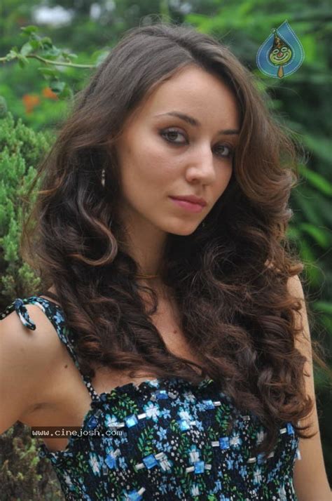 Eyrin Andrea Hot Stills Photo 23 Of 47