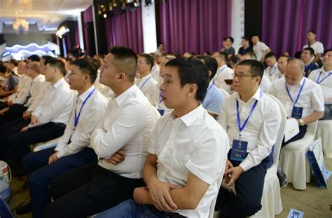 【大会系列报道二】共商“活力新衢州 ” 共建“美丽大花园”—— 新乡贤聚力“党建治理大花园”澎湃号·政务澎湃新闻 The Paper