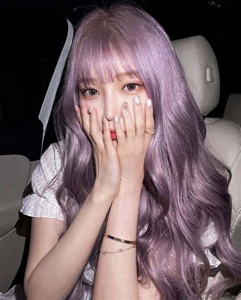 진월동 행정복지센터 명칭변경안내에 있는 핀 자주색 머리 얼짱 헤어스타일 예쁜 머리 색깔