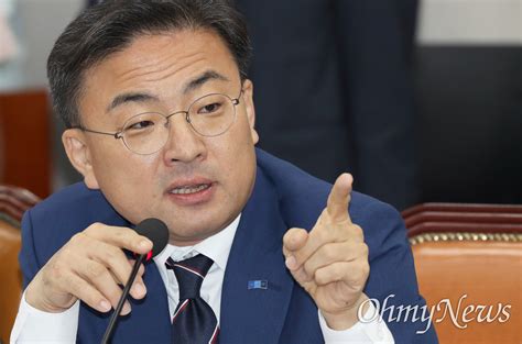 신장식 조국혁신당 의원이 1일 오전 서울 여의도 국회에 오마이포토
