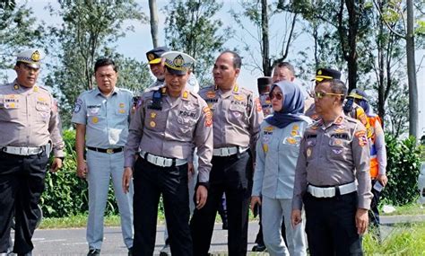 Seluruh Korban Kecelakaan Bus Pariwisata Di Ciater Subang Dapat