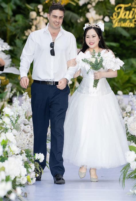 Diễn Viên Trương Phương Ly Hôn Chồng Tây Sau 7 Năm Gắn Bó Sao Việt