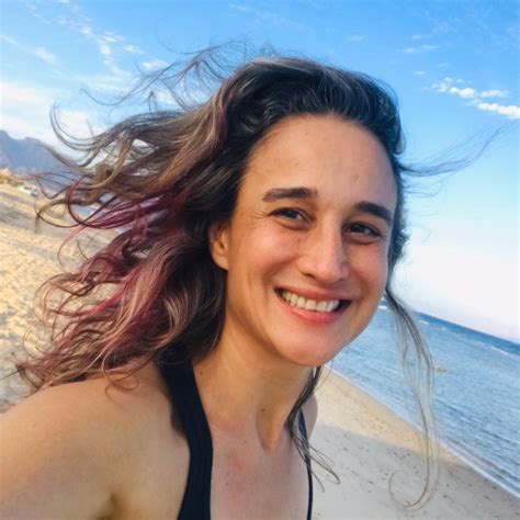 כלבים של החיים בוני וקלייד שני גורי חתולים רגדולדמוי גזעייםאולי