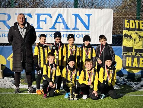 Децата на Ботев Пд направиха фурор на коледния турнир Refan Cup