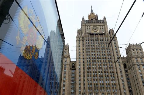 Захарова Невозможно определить исход конфликта на Украине без участия