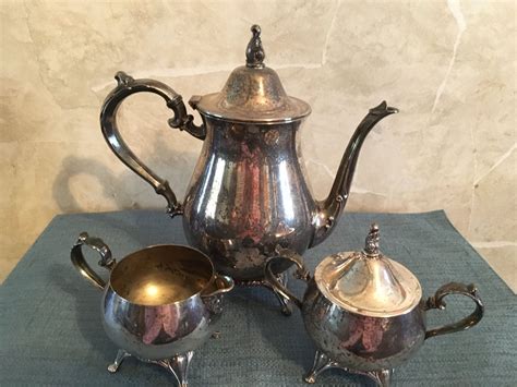 Oneida Silverplate 3 Piece Tea Set Creamer Sugar Bowl With Lid And Tea Coffee Pot By