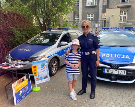 Krakowscy policjanci promowali bezpieczeństwo podczas weekendowych