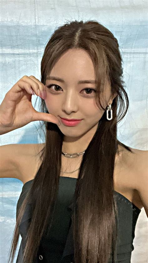 Itzy 유나 촬스의 이슈와 유머