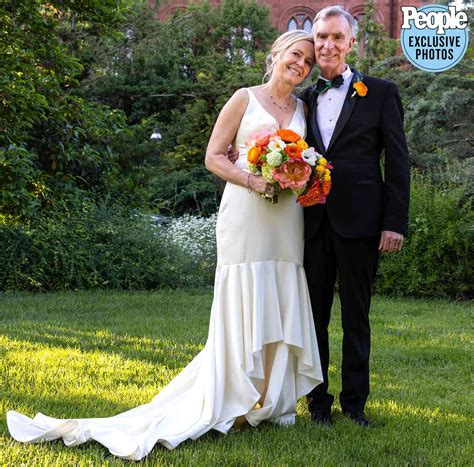 Bill Nye Marries Liza Mundy
