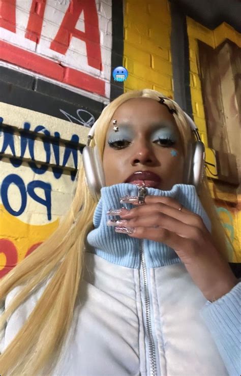Light Skin Girls With Curly Hair And Swag Pinterest Marabe11 🍋