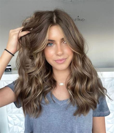 20 Zuckersüße Frisuren für Mädchen 2024 im Trend liegen