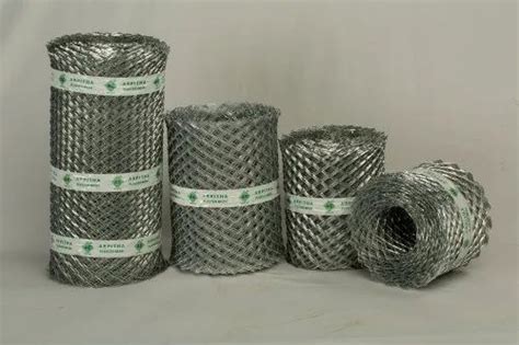 Galvanized Iron Diamond G I Plaster Joint Mesh Packaging Type Roll At
