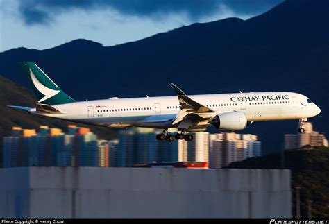 B LQA Cathay Pacific Airbus A Photo By Henry Chow ID Planespotters Net