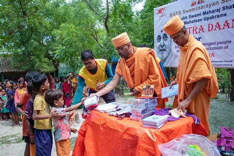 Baps Provides Relief Aid Mousuni Island Kolkata India