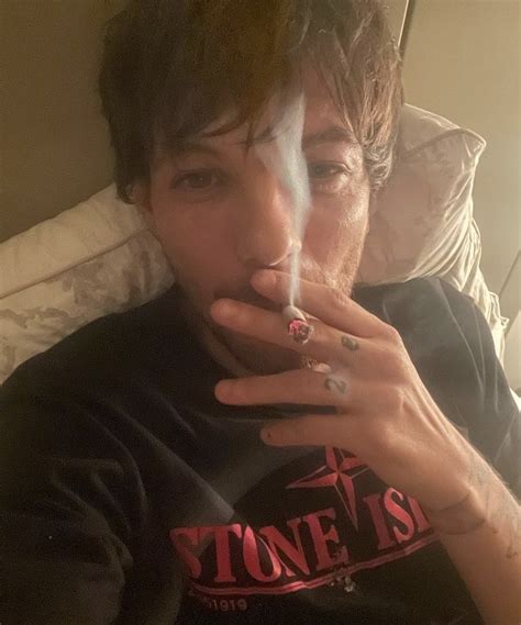 Thata Viu Harry On Twitter RT Ltbrnews 2022 E Ele Postou Selfies No