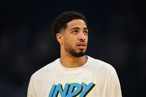 Tyrese Haliburton Embraces Indiana Pacers Legend For Primetime Matchup