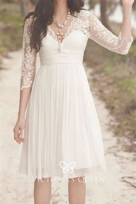 Ivory Lace And Tulle Scalloped V Neck Short Bridal Dress Vq
