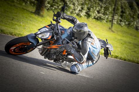 Ktm 890 Duke R 2023 Motochecker