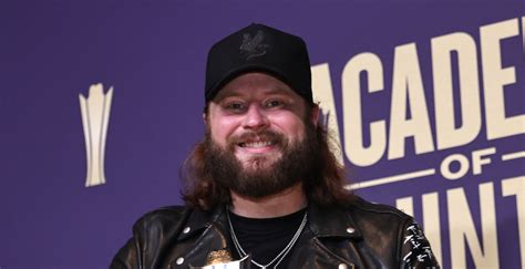 Nate Smith Takes A Rough Fall At Concert Wide Open Country