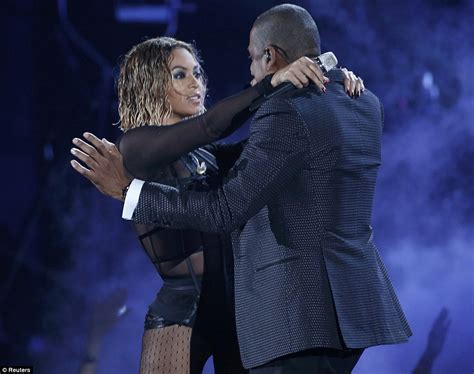 Grammy Awards 2014 Beyonce Looks Thinner Than Ever In Black Thong And