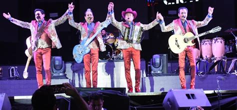FOTOS Los Tigres del Norte rugen corridos icónicos en Los Mochis Sinaloa