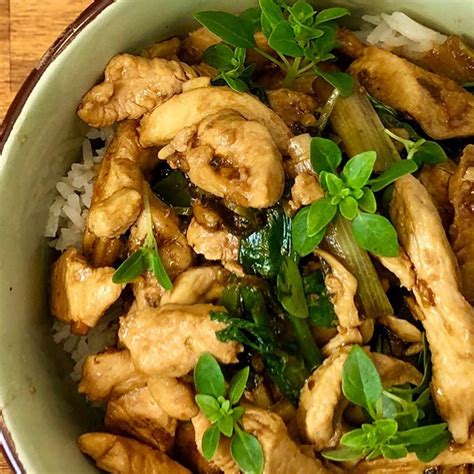 Thai Basil With Chicken And Chilli Olivado