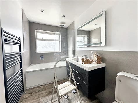 Cliff Gardens Telscombe Cliffs Bn10 7bt Carruthers And Luck Carruthers And Luck