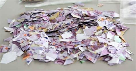 El Misterio De Los Billetes Rotos