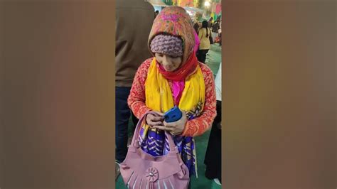 Ladki Mujhe Bag Dikhate Huye Youtube