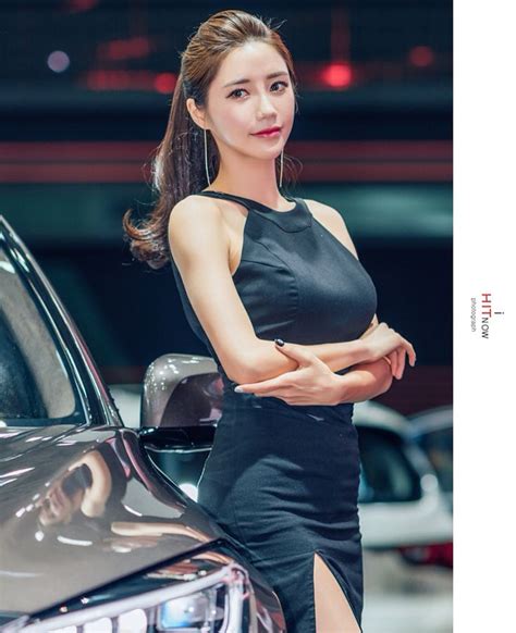 레이싱모델 임솔아 On Instagram “벌써 목요일이넷 헤헤 부산모터쇼 인피니티 Qx50 Hititnow 😍😍👍