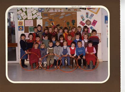 Photo De Classe Maternelle 19811982 De 1981 Ecole Du Centre