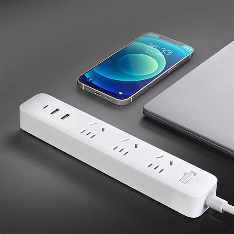 Удлинитель Xiaomi Mi Power Strip 2A1C 20W 1.8m (XMCXB05QMN)