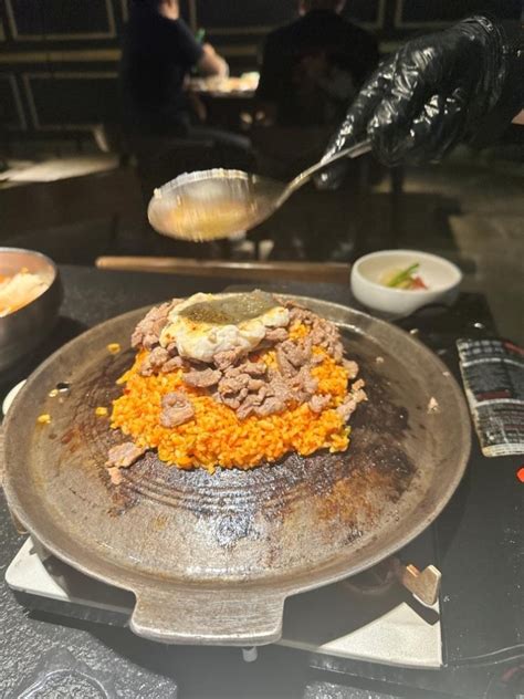 치평동맛집 몽환 야외 테라스에서 식사를 즐길 수 있습니다