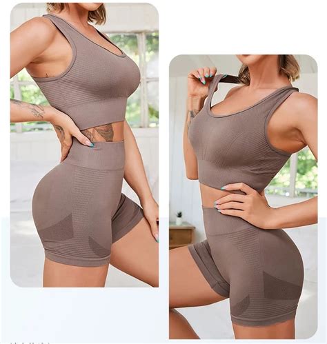 Sexy Seamless Scrunch Butt Shorts Match Bra 2 Piece Yoga Suit Set