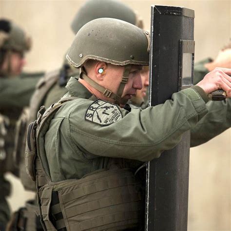 Bulletproof Product Molds Composites Compression Molding And Plastic