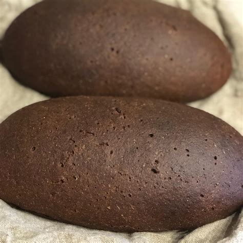 ОльгаПекарьКо В четверг у меня будет свободный хлеб ребята Жлобин объявление для вас😁