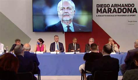 De Laurentiis Imita Insigne In Conferenza Stampa Svelata La Reazione