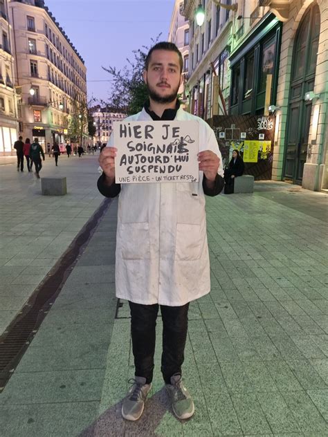 Nonoju On Twitter Rt Brice En Chemin Urgent Soignant Suspendu